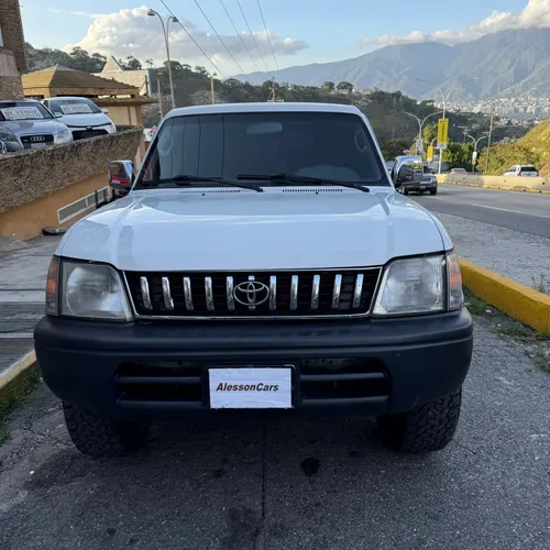 Toyota Land Cruiser Prado Merú 2007 Blanco Caracas VEID35099
